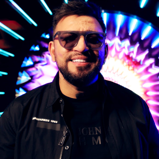 Fetele cu curu mare - YouTube Music