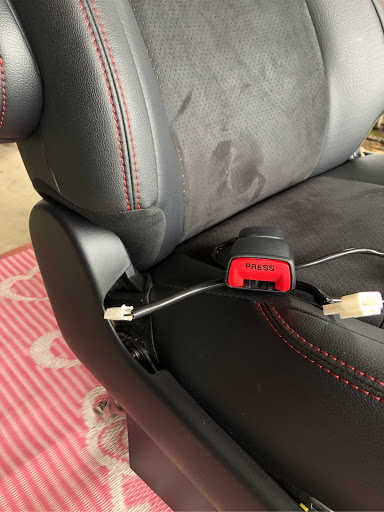 ヴェルファイアのバックル取り外し・DIY shに関するカスタム事例｜車のカスタム情報はCARTUNE