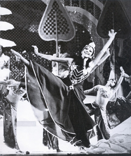 Alice Reyes — Google Arts & Culture