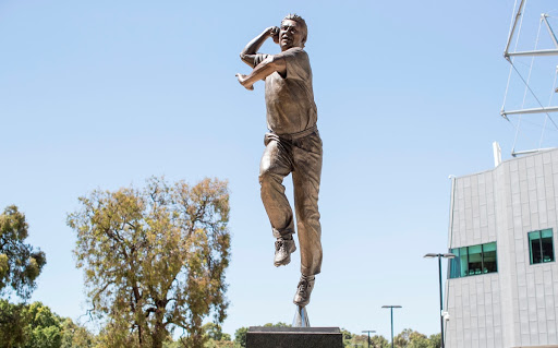 Larger than Life: MCG Sporting Statues — Google Arts & Culture