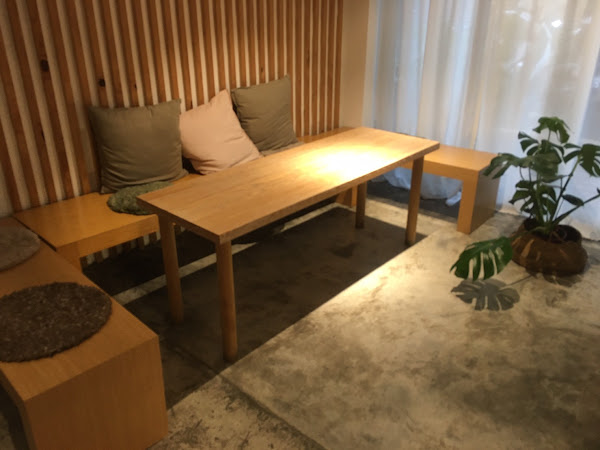 5 Senses Café萬芳店，氛圍放鬆舒適，還有熱食咖哩飯，適合閱讀、工作的咖啡廳 – 琴心芳療』| 5senses cafe - 愛食記