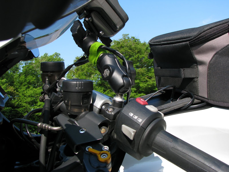 Fixation Tomtom rider V1 sur K1300S