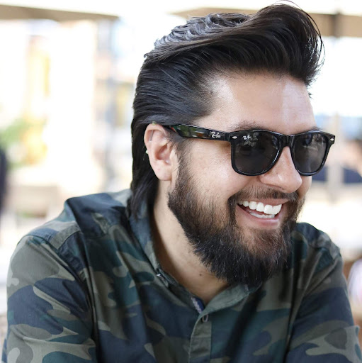 Joe Lindner | ArchDaily