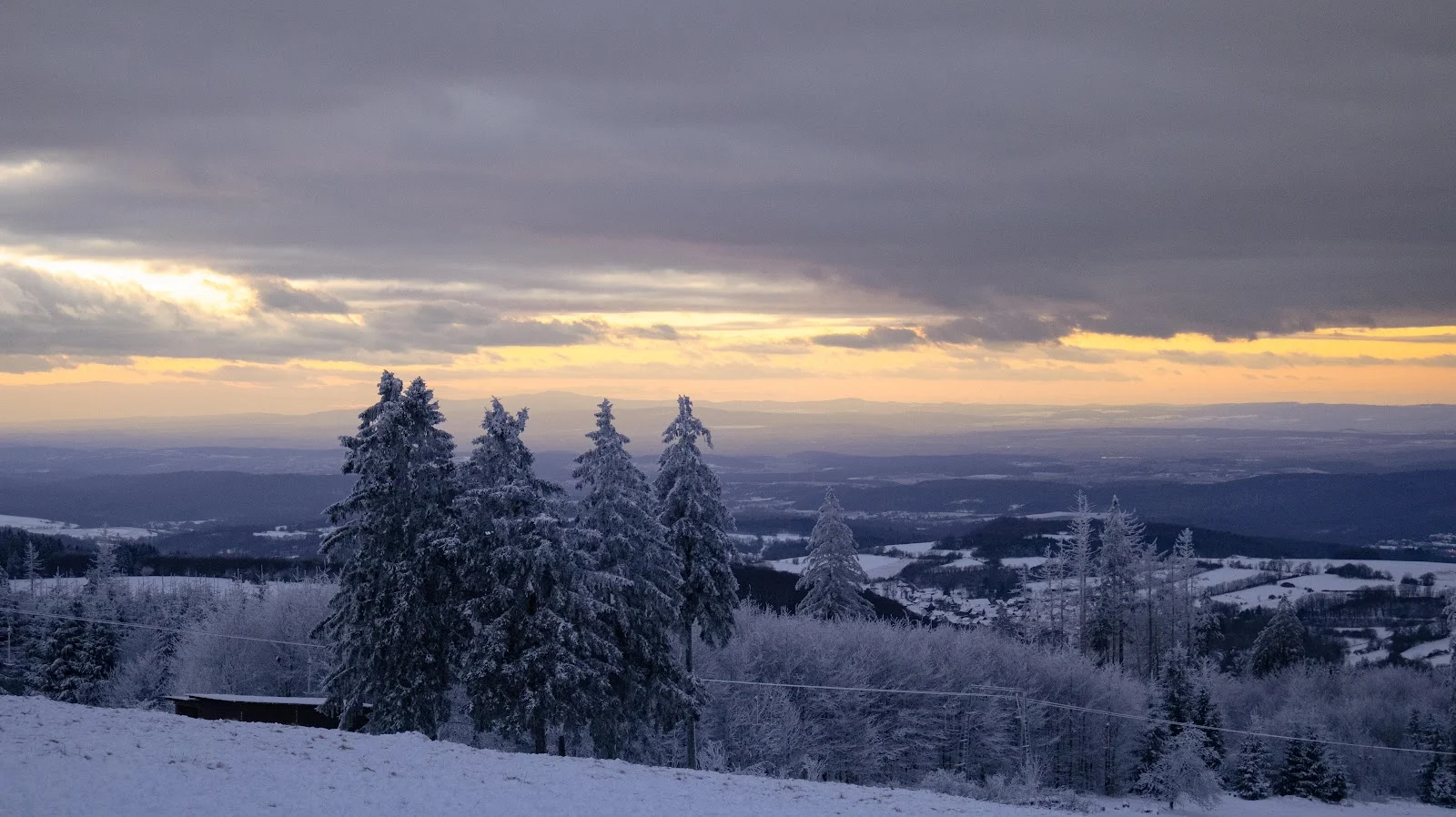 Snowy Mountain Ridge At Sunset 5K Desktop Wallpaper