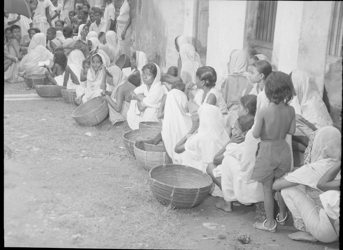 Aftermath Of Calcutta Riots - Margaret Bourke-White — Google Arts & Culture