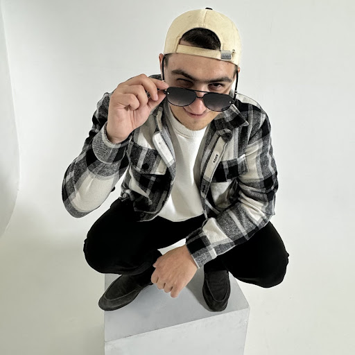 HEY JAN - YouTube Music