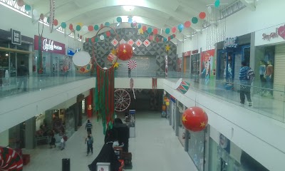 Almacenes SIMAN • Metrocentro Santa Ana, Department Store at Santa Ana