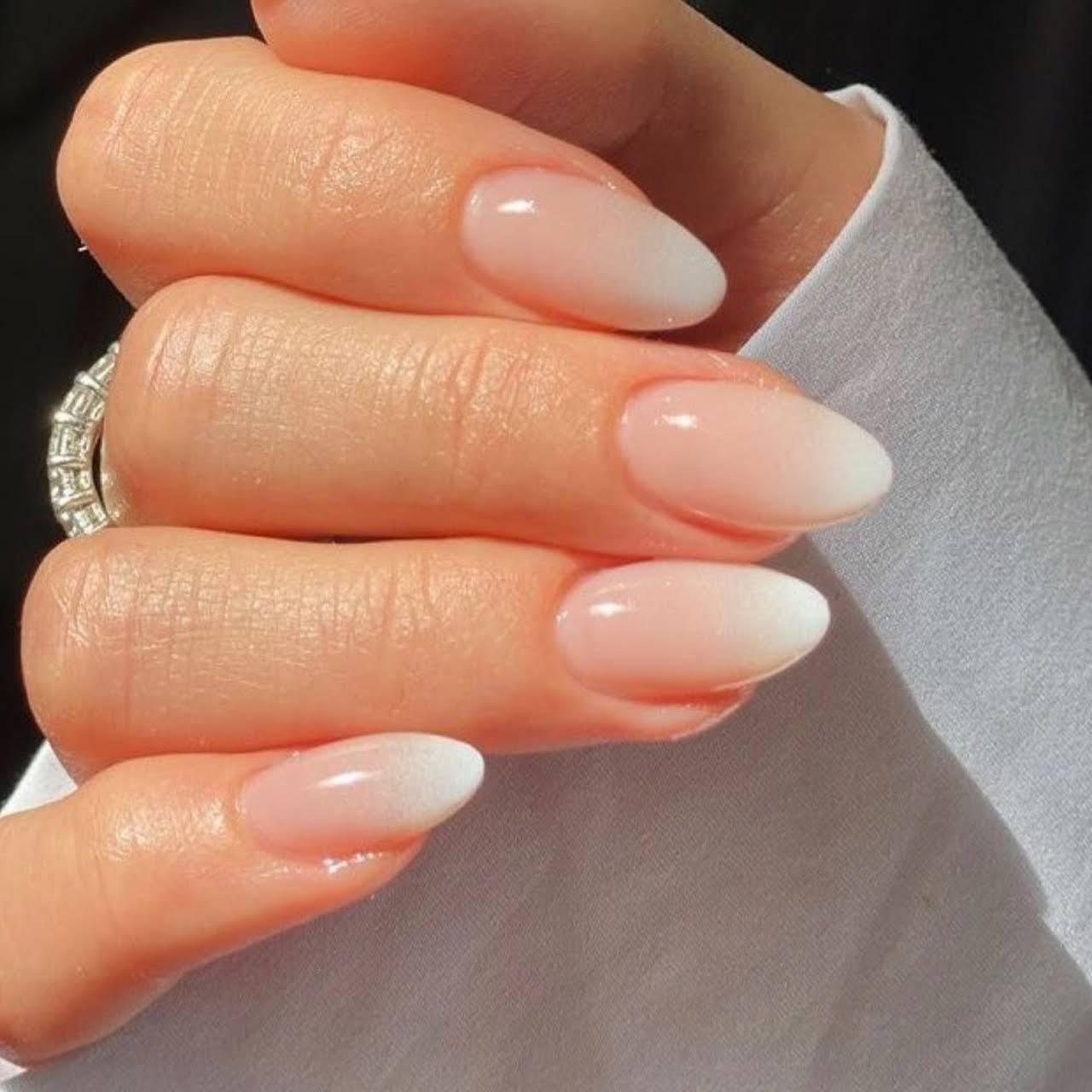 Liz Nails Spa and Salon - Nail Salon in Saint Charles