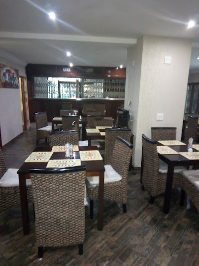 Modizen Guest House, Lodging at Unit 2, 794 Kwena Dr