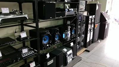 Kalachand, Store at Chamouny Road, Surinam, Savanne