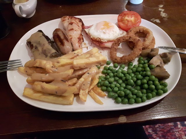 Mapstr - Restaurant Pantruthyn Farm Table Table Bridgend