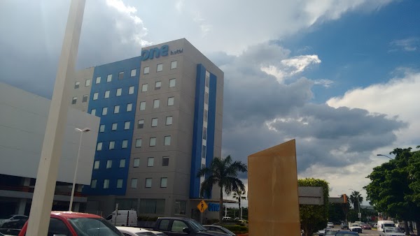 Fiesta Inn Culiacán, Diego Valadés Ríos 1676, Desarrollo Urbano Tres ...