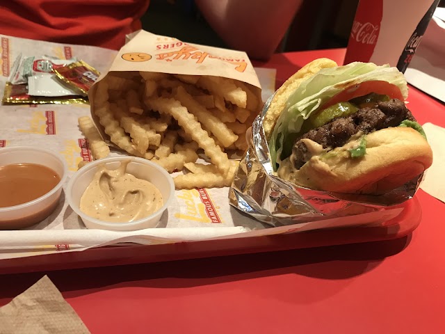 Mapstr - Restaurant Lucky's Famous Burgers NY - Burger, Burgers, Diner ...