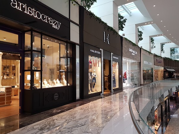 El Palacio de Hierro Santa Fe, Ciudad de México, Vasco de Quiroga