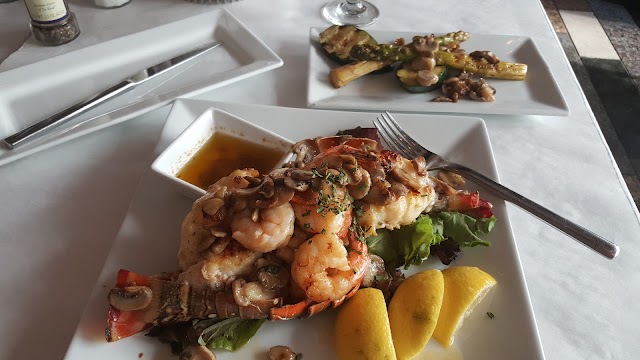 Mapstr - Restaurant FIFI'S SEAFOOD RESTAURANT Miami Beach - Ristorante ...