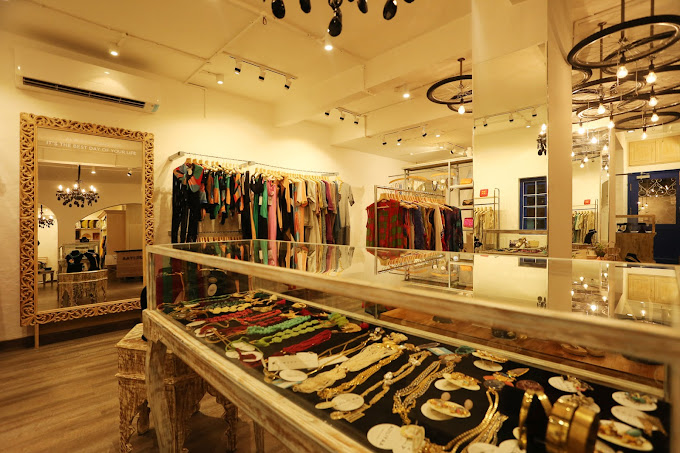 30 Best Bridal Stores in Surat: Unveiling the Elegance - Baggout