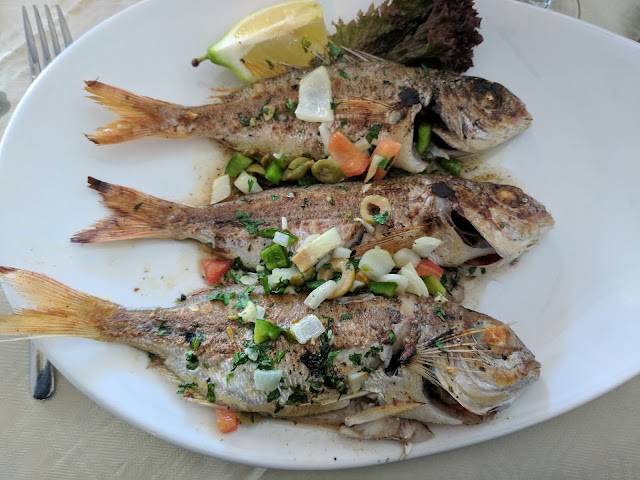 Mapstr - Restaurant Ir-Rizzu Marsaxlokk - Poisson Fruits de mer 🐠 ...