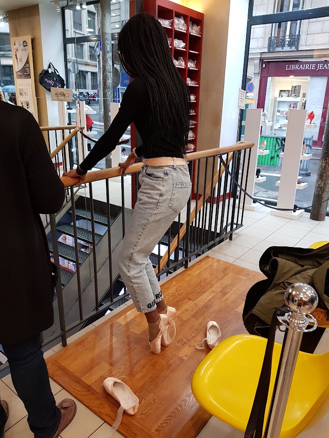 Mapstr - Shopping Sansha Paris - €€€, Dance, Shopping 💳, Vêtements 👖