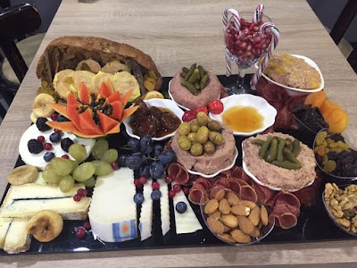 عون Le Charcutier, supermarket at Jdeidet, Beirut, Mount Lebanon
