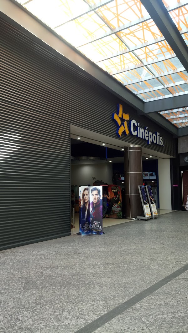 Cinépolis Oblatos, Guadalajara, Av Artesanos 2700