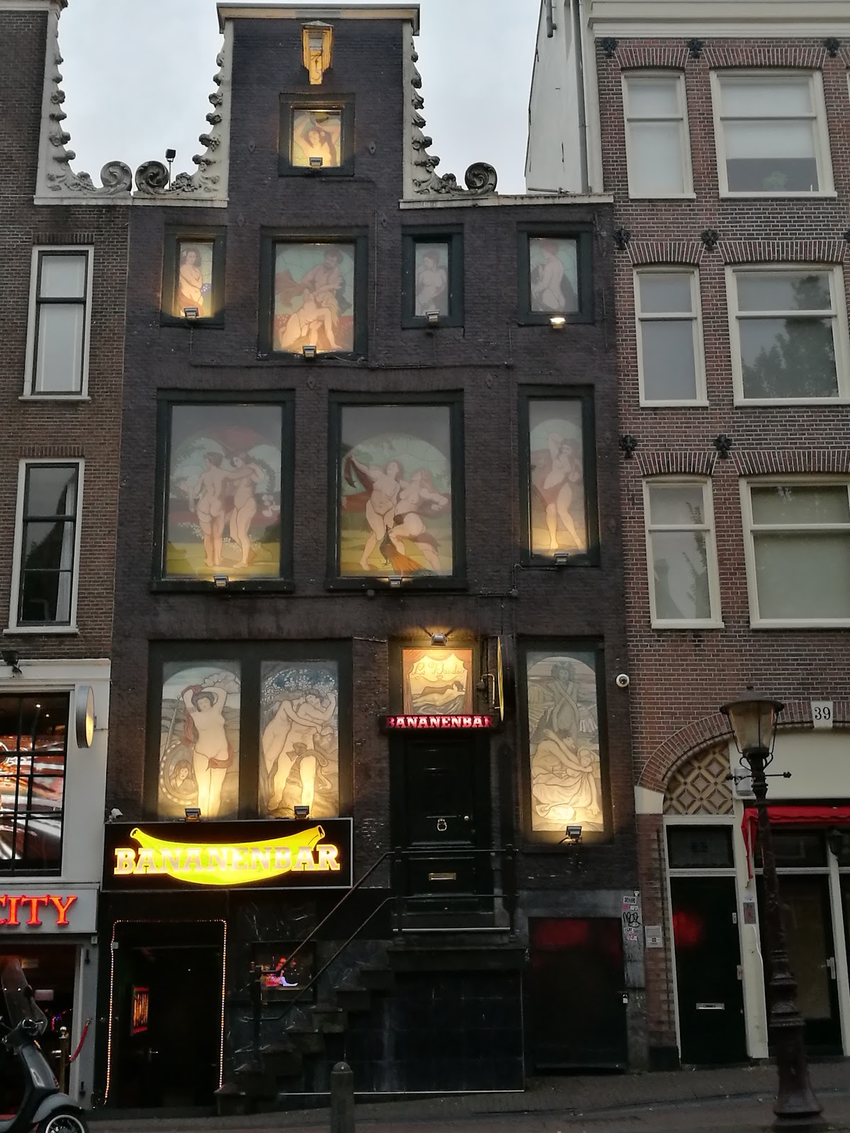 Lovelee - indebuurt Amsterdam