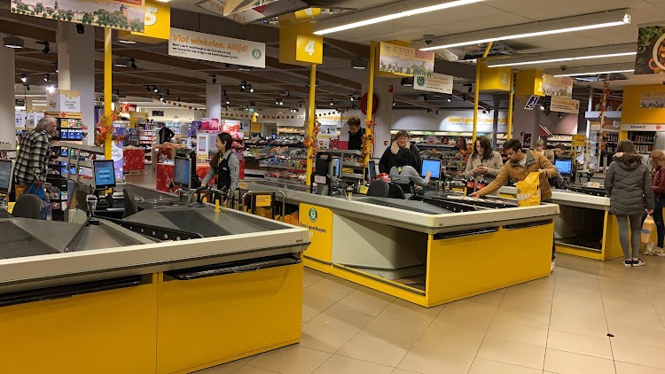 Bij Jumbo in Zutphen betaal je met creditcards van AMEX, MasterCard en ...