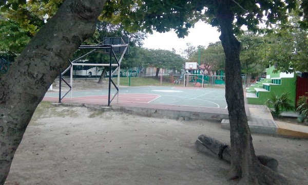 Parque Del Maestro, Cancún — dirección, críticas