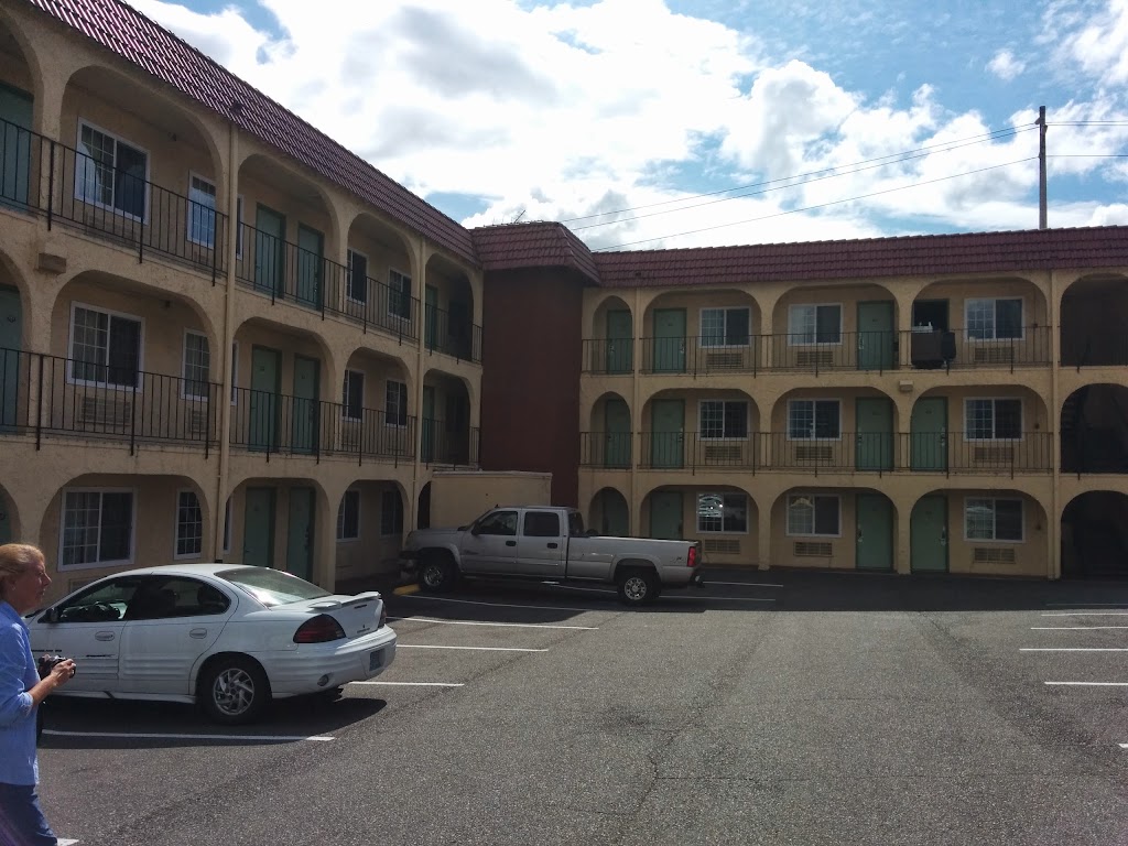 Skyway Inn Airport Parking Rates, Reviews, Coupons near (SEA ...