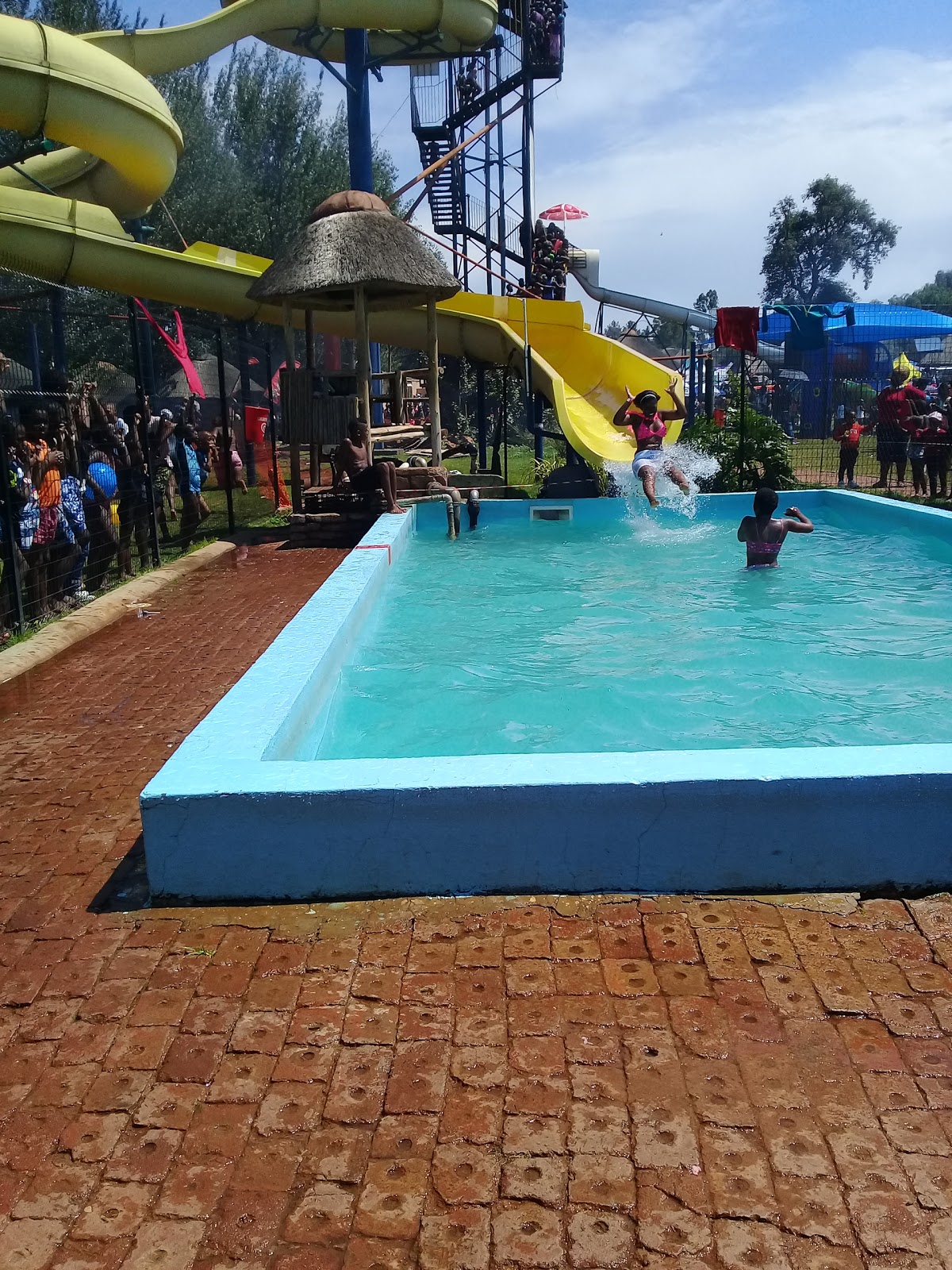 BUKSIES RESORTS - Soweto, Johannesburg - Tripcarta