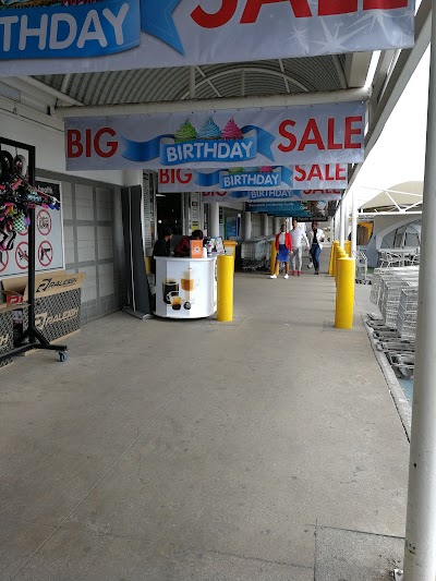 Makro Store Germiston, Department Store at Ekurhuleni