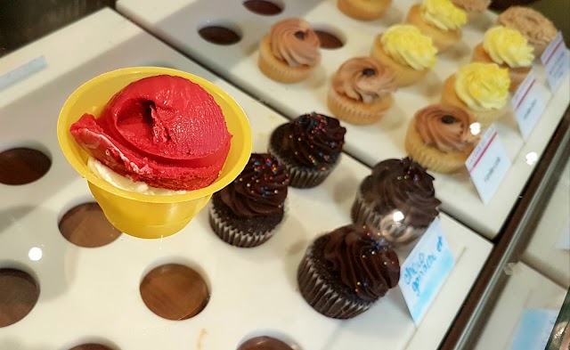 Mapstr - Restaurant Les Glaceurs - Centre-Ville Montréal - Cupcake ...