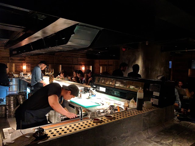 Mapstr - Fukuro - Restaurant Japonais à l'Ambiance Nocturne et Design Cool