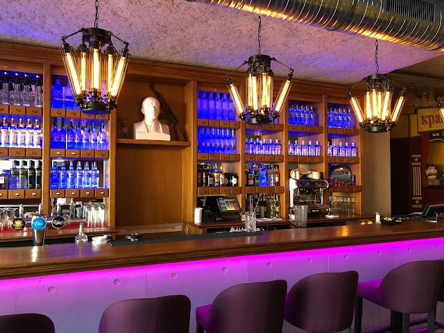 Mapstr - Bar Soviet Antibes - Terrasse, Bar dansant, Boîte de nuit ...