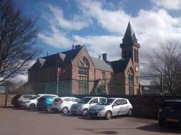 Crook Chris Hairdressing for men, Inverness – Barberhead