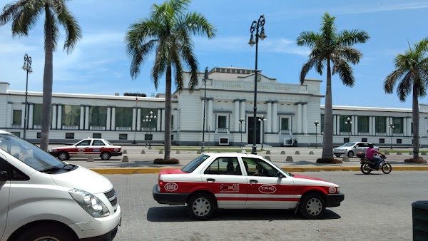 Primera Región Naval, Veracruz — dirección, teléfono, críticas