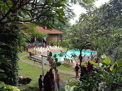 Remaja Kuring Resto, Restaurant at Periuk, Kota Tangerang