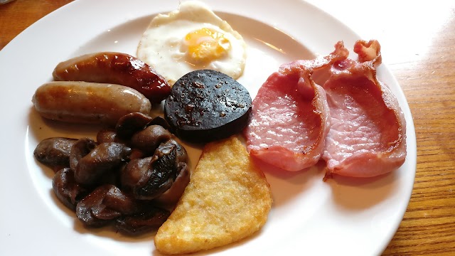 Mapstr - Restaurant Pantruthyn Farm Table Table Bridgend