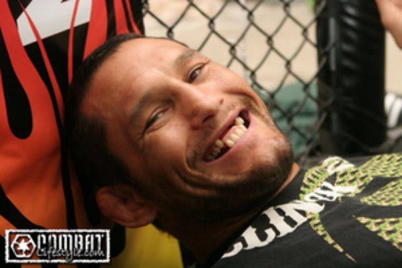 MMA news: Wrestlers missing teeth