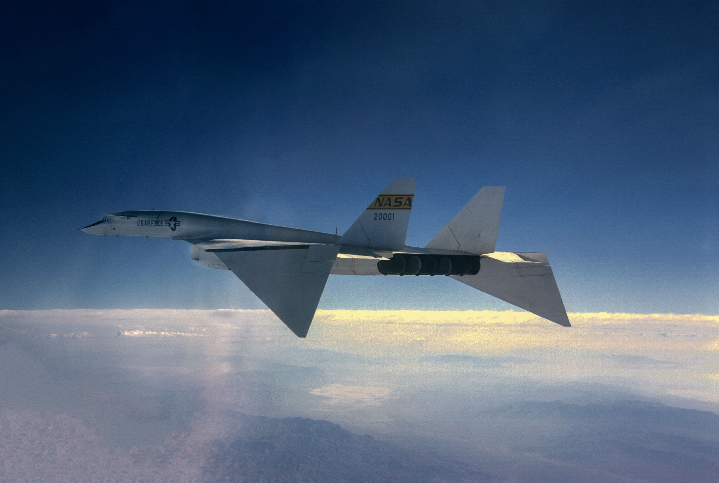 Aviones Caza y Ataque: North American XB-70 Valkyrie