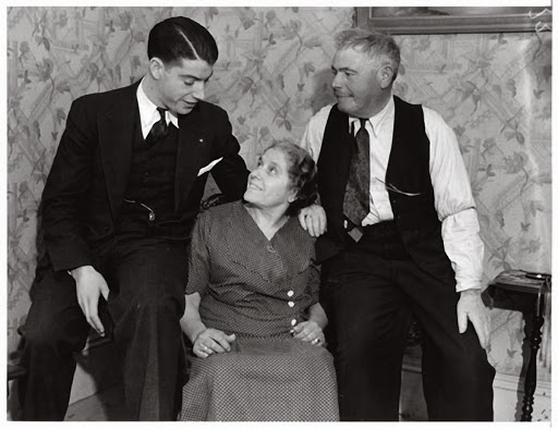 Joe DiMaggio with His Parents in San Francisco - San Francisco Public ...