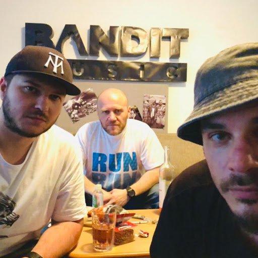 Mai Exista (feat. FreakaDaDisk) - YouTube Music