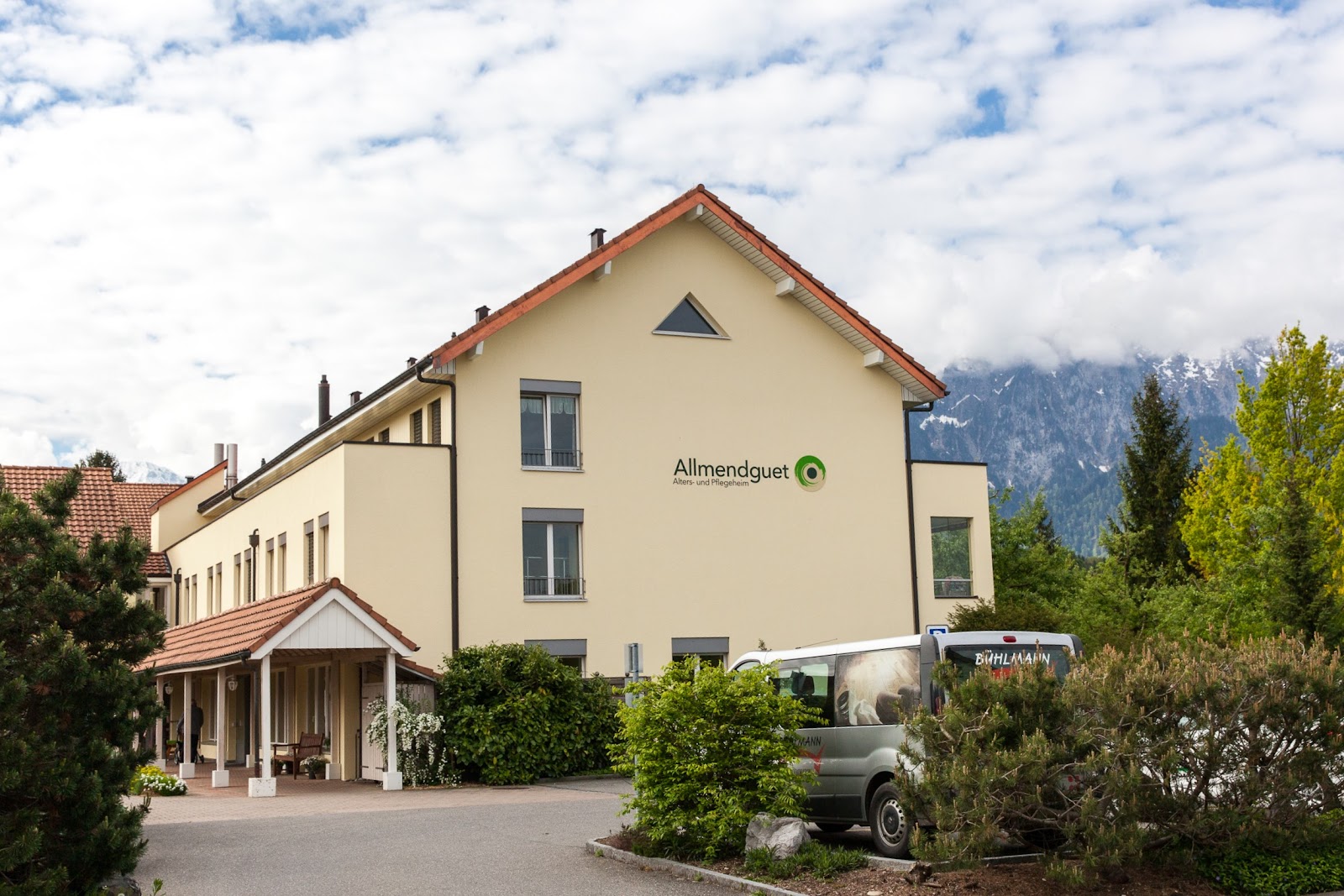 ALTERS- UND PFLEGEHEIM ALLMENDGUET in Thun - Infos & Kontakt | Helvetic ...