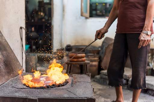 Making Copper Products in Pune — Google Arts & Culture